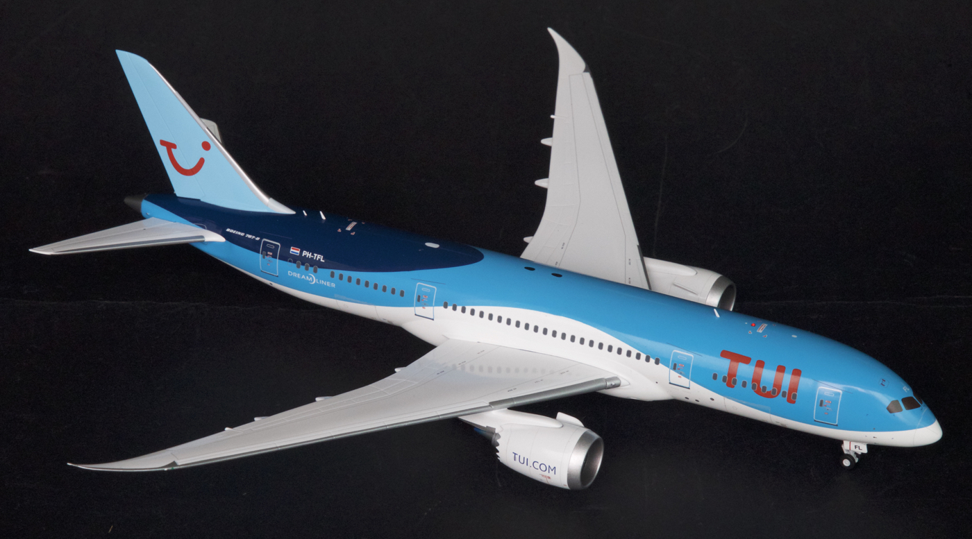 Scale Model Store.com :: JC Wings 1:200 - LH2004 - TUI Boeing 787-8