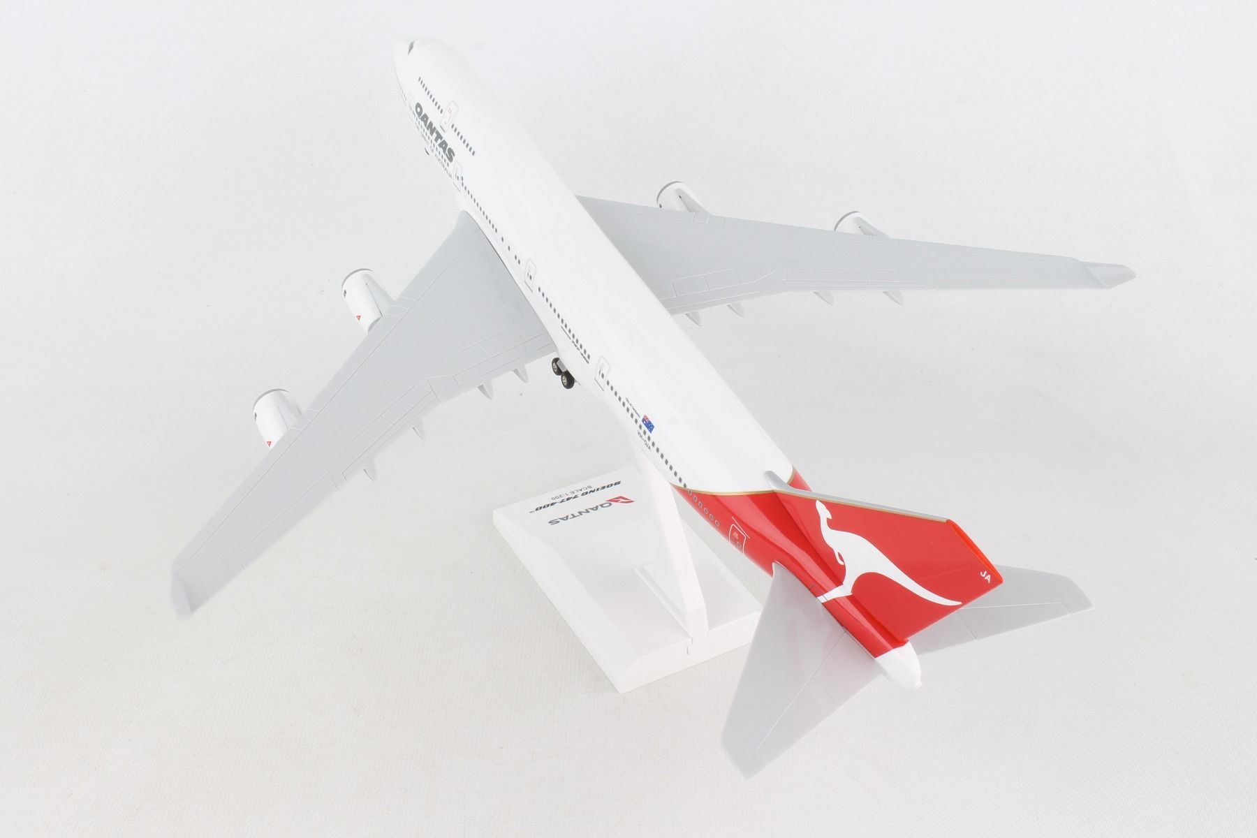 ScaleModelStore.com :: Skymarks 1:200 - SKR1026 - Qantas Boeing 747-400