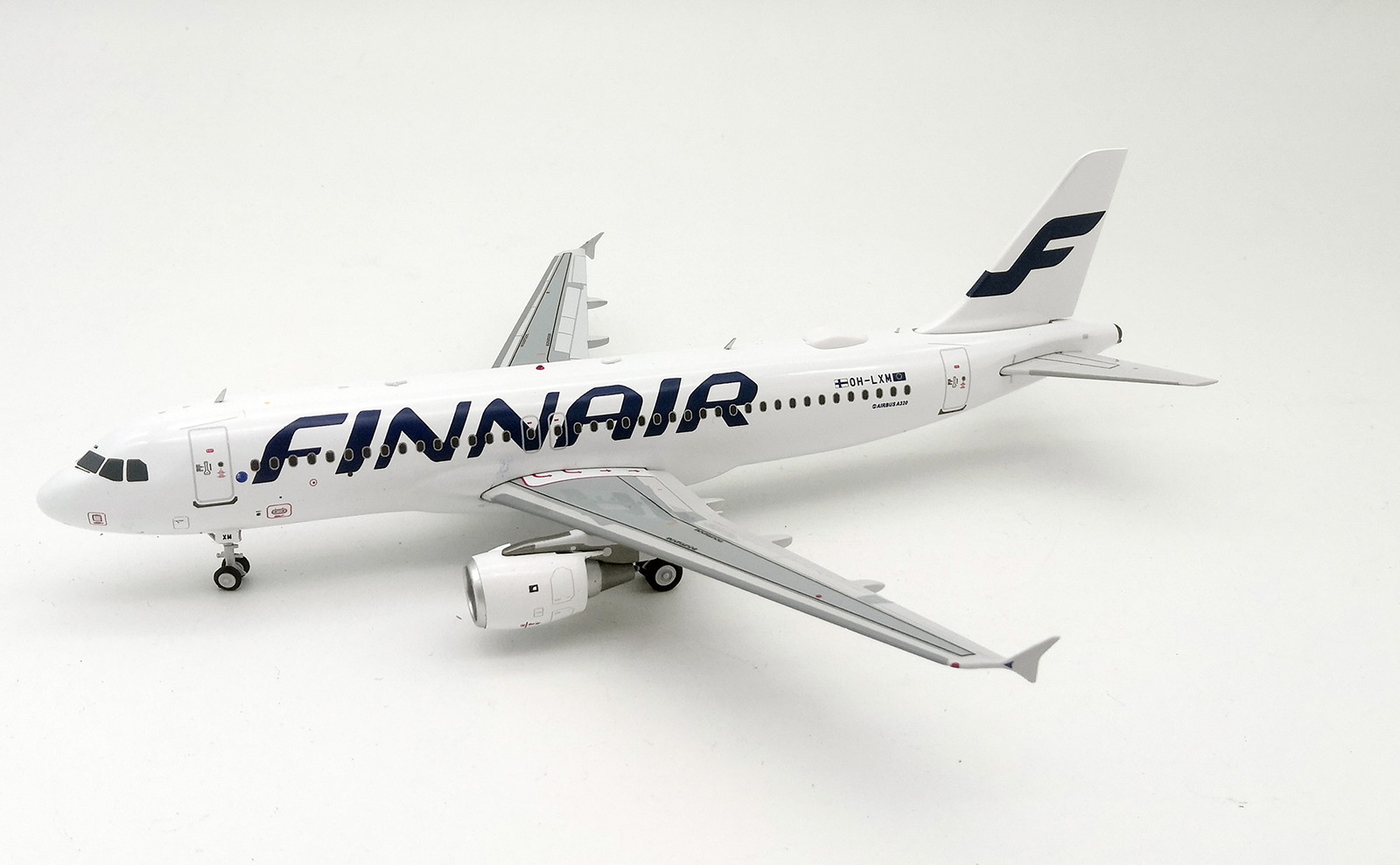 ScaleModelStore.com :: JFox 1:200 - JF-A320-030 - Finnair Airbus A320-214