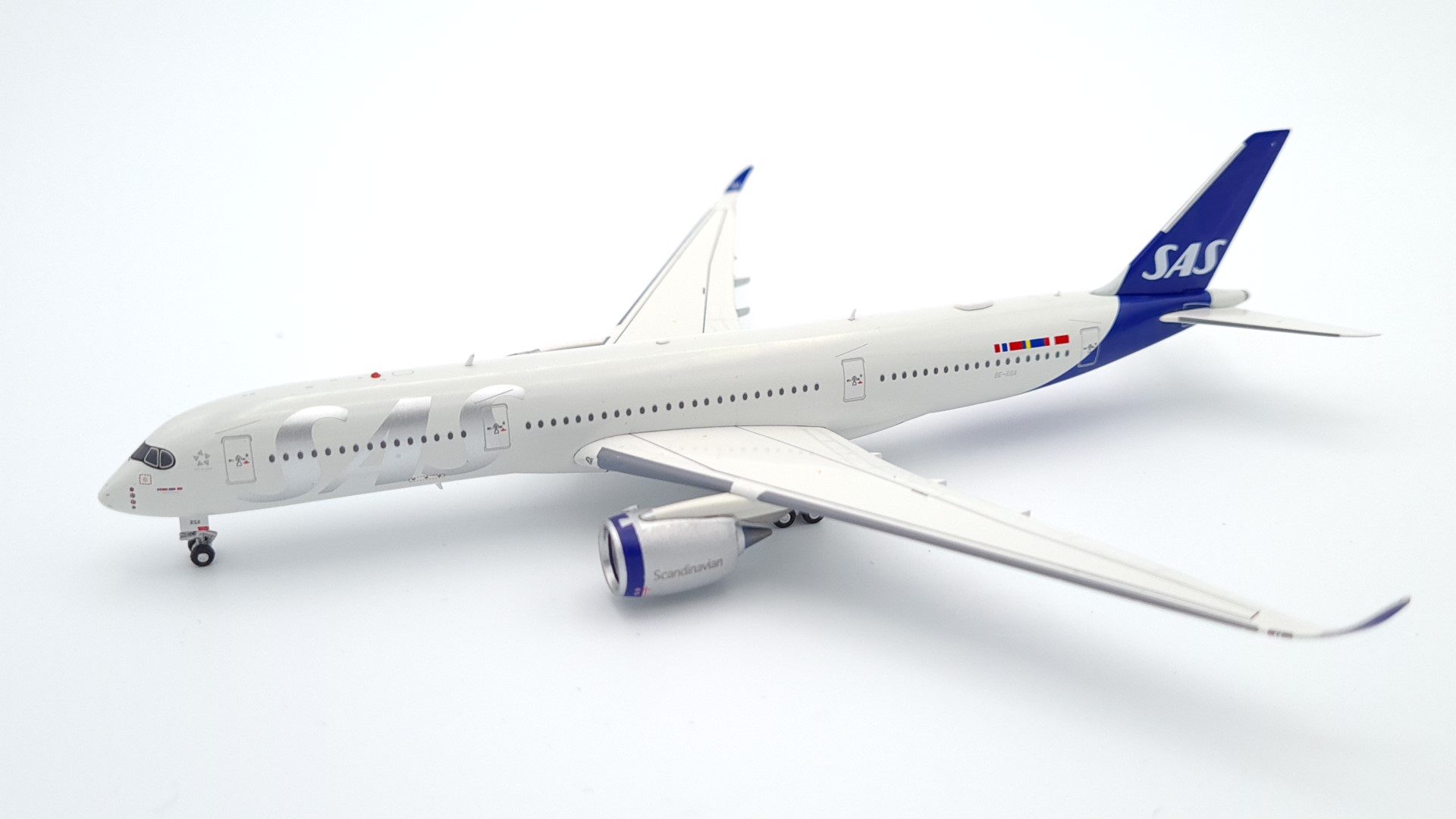 ScaleModelStore.com :: Aviation400 1:400 - AV4066 - SAS Airbus A350-900