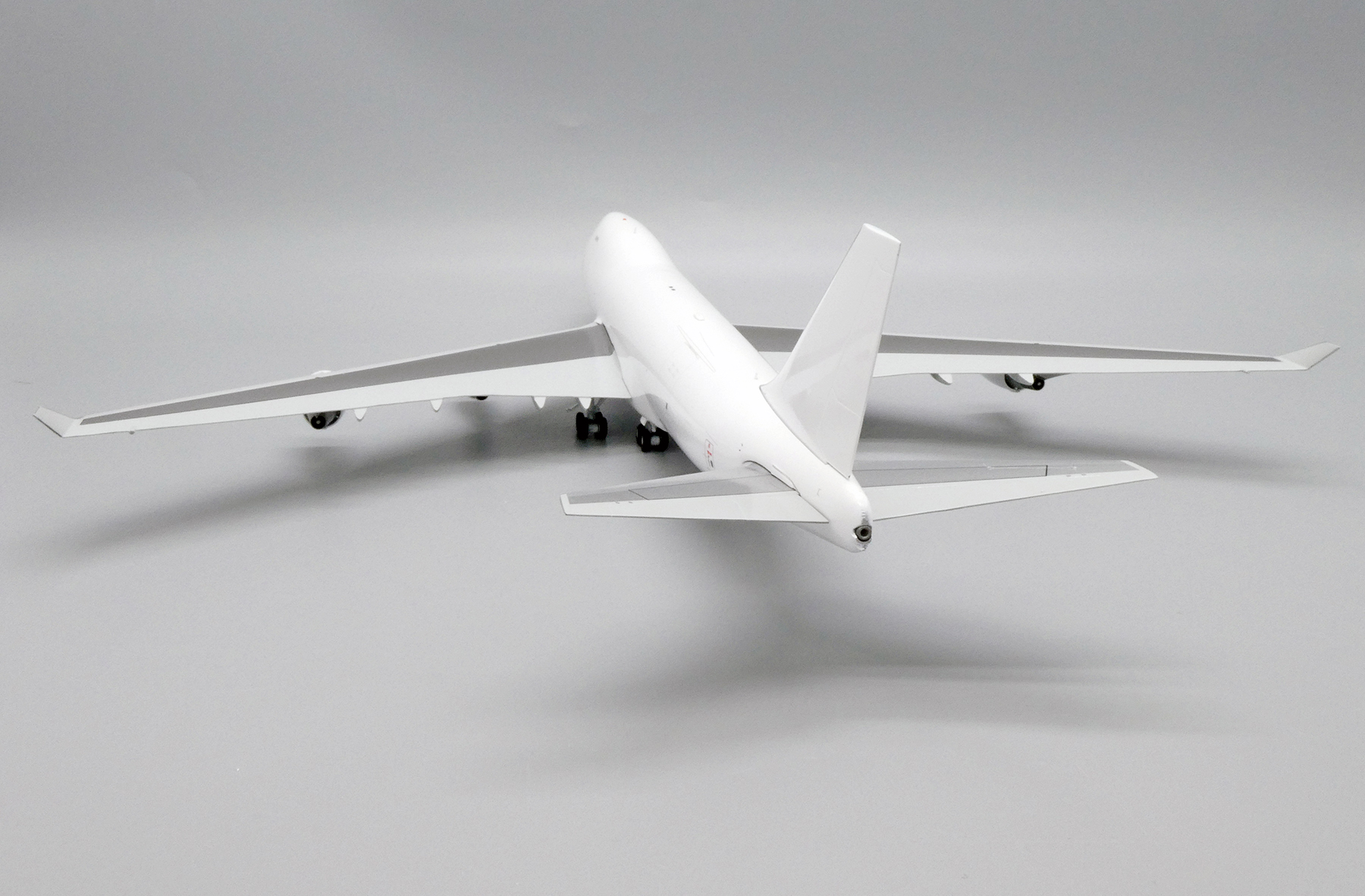ScaleModelStore.com :: JC Wings 1:200 - BK1040 - Blank Boeing 747-400F