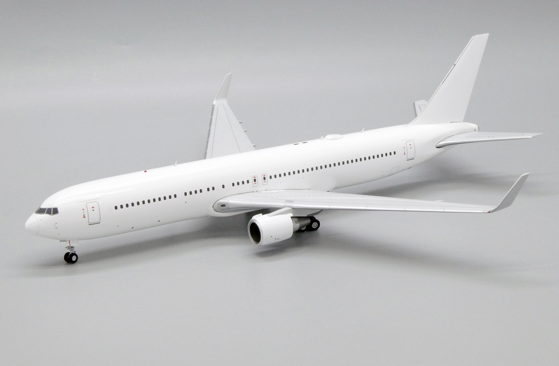 ScaleModelStore.com :: JC Wings 1:200 - BK1043 - Blank Boeing 767-300
