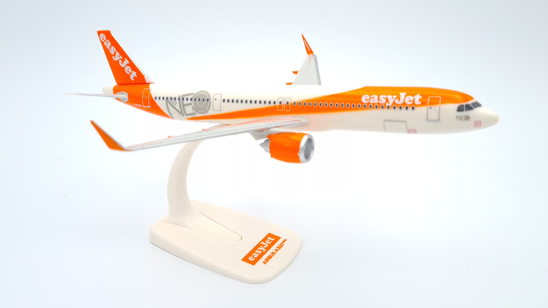 ScaleModelStore.com :: PPC 1:200 - 221850 - EasyJet Airbus A321neo
