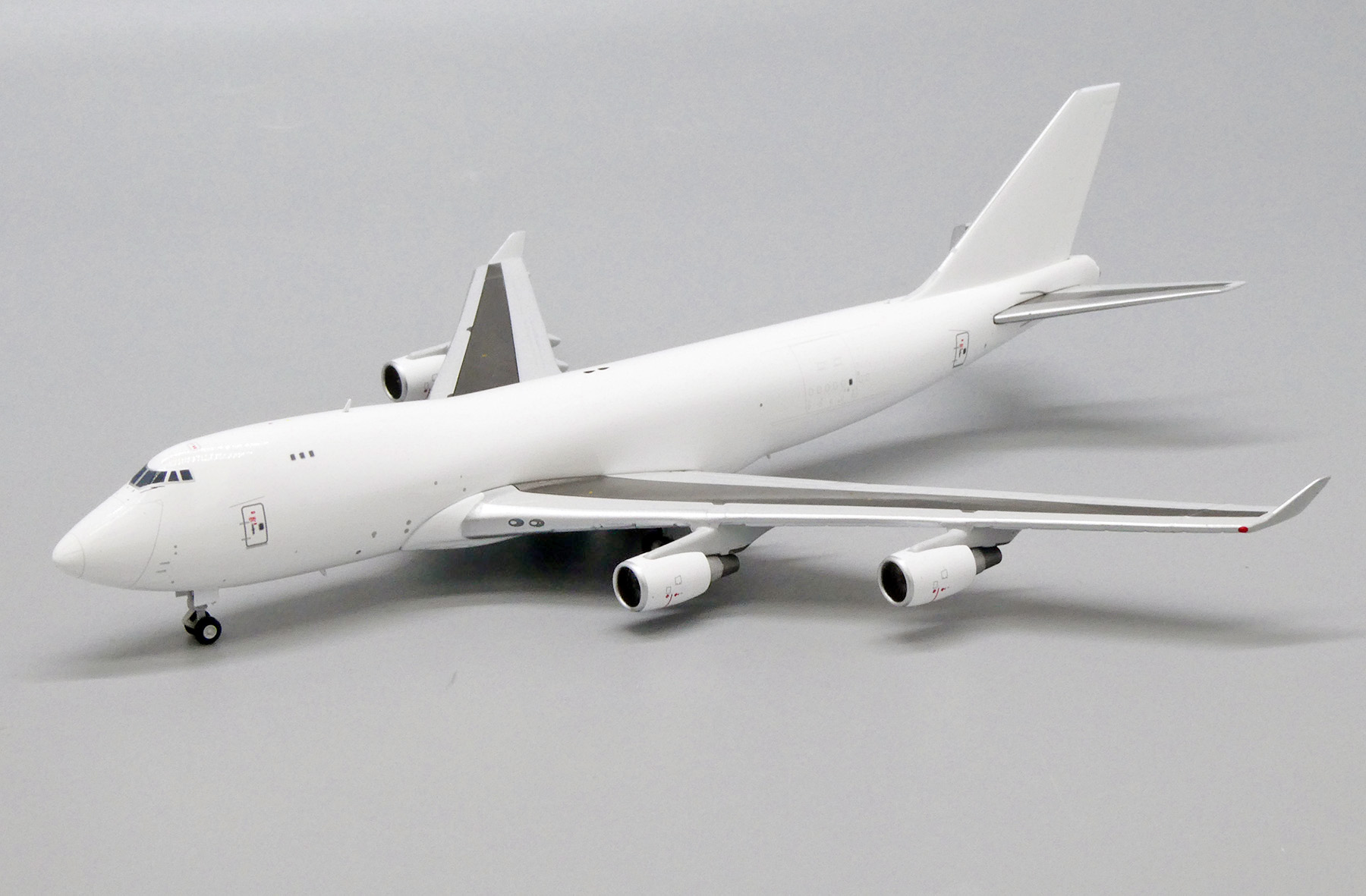 ScaleModelStore.com :: JC Wings 1:400 - BK2006 - Blank Boeing 747-400F