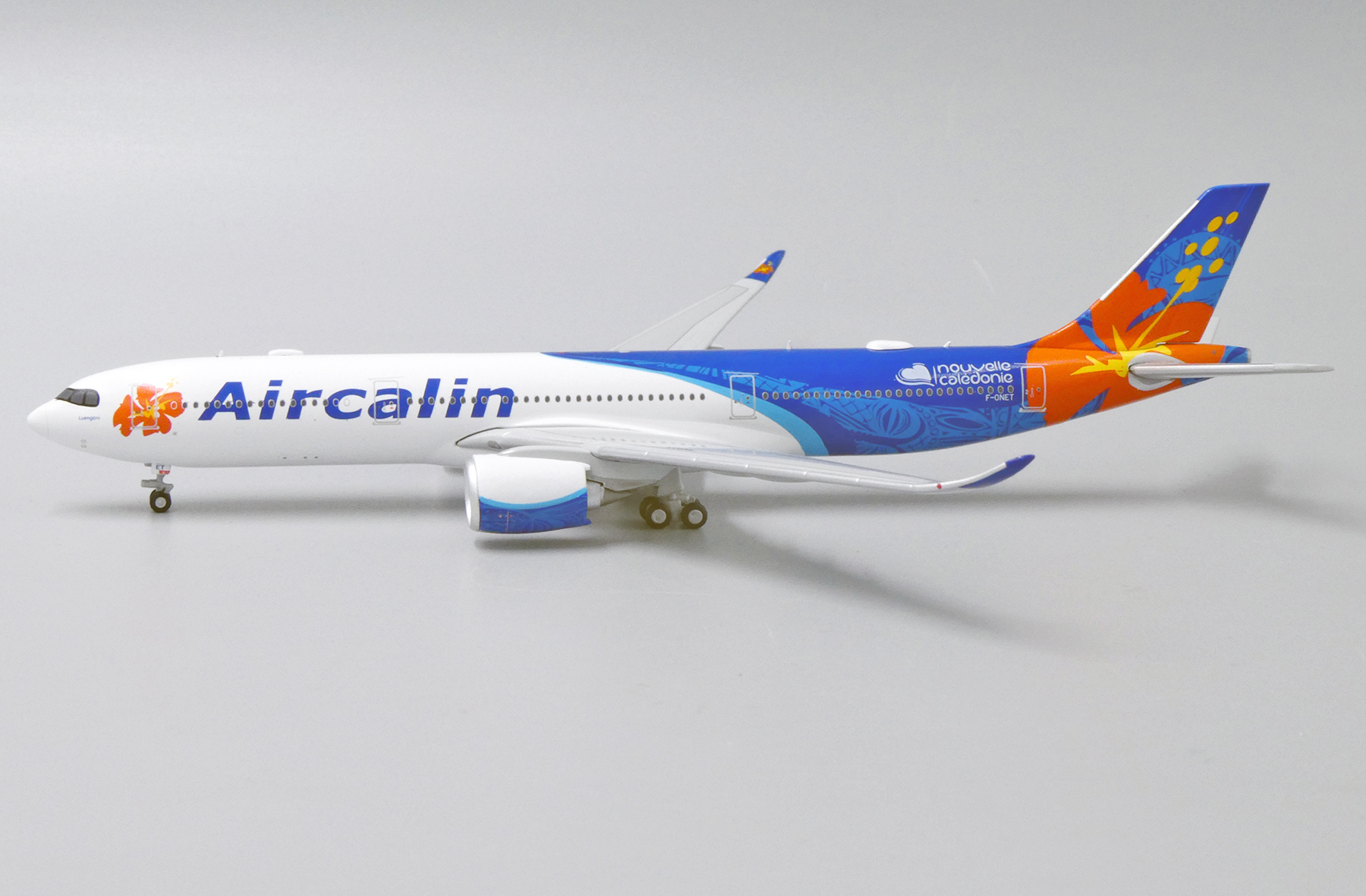 ScaleModelStore.com :: JC Wings 1:400 - XX4221 - Aircalin Airbus A330 ...