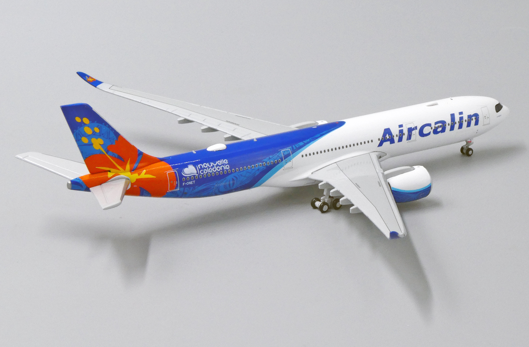 ScaleModelStore.com :: JC Wings 1:400 - XX4221 - Aircalin Airbus A330 ...