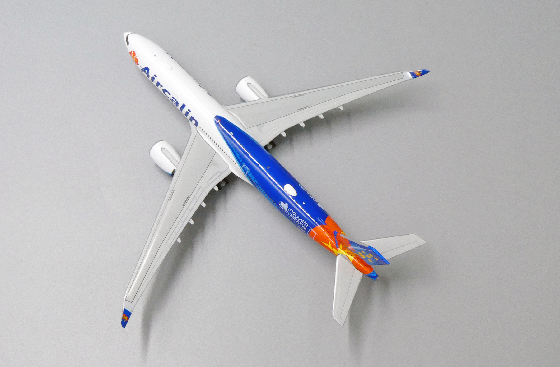 ScaleModelStore.com :: JC Wings 1:400 - XX4221 - Aircalin Airbus A330 ...
