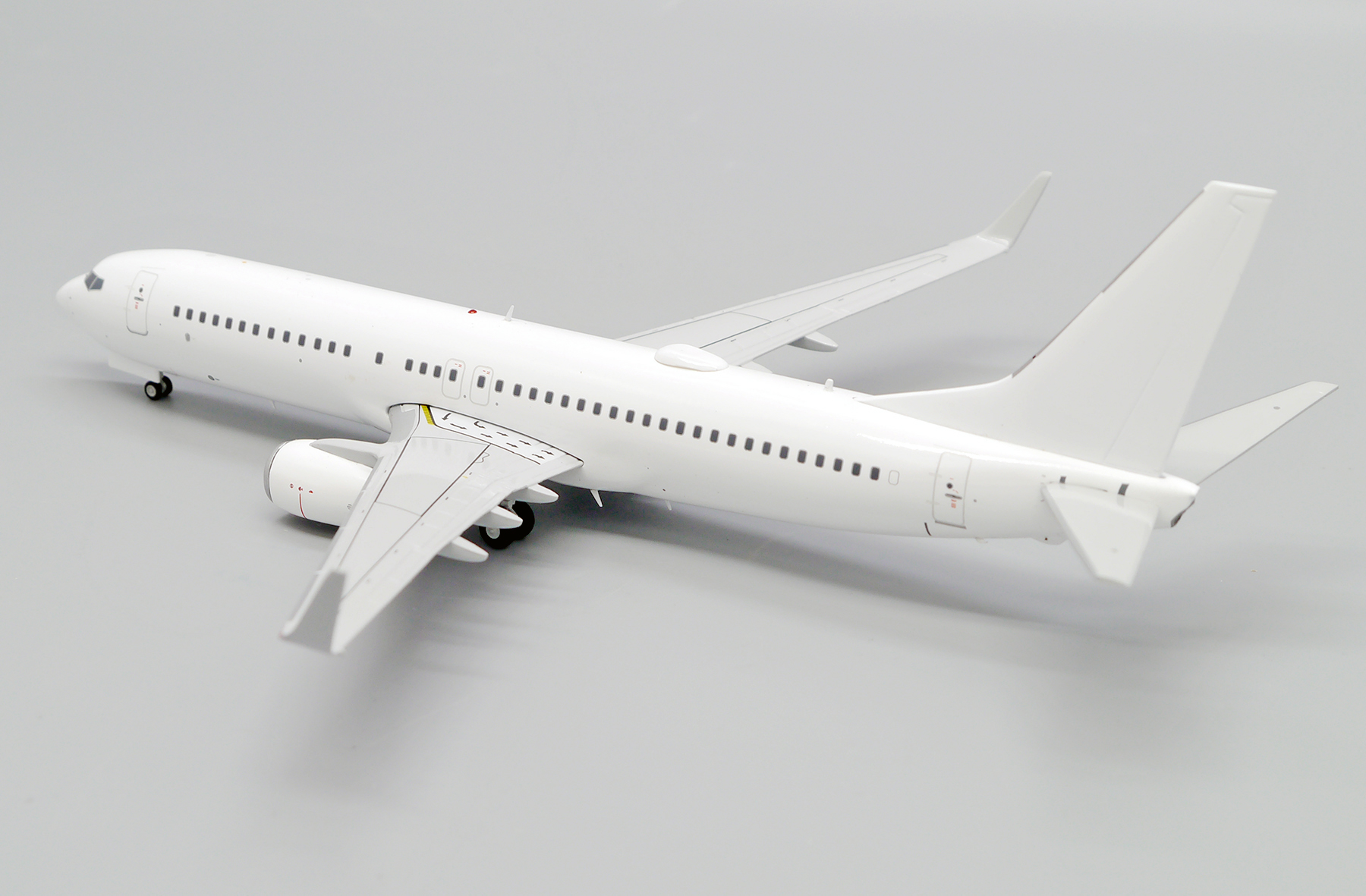 ScaleModelStore.com :: JC Wings 1:200 - BK1067 - Blank Boeing 737-800