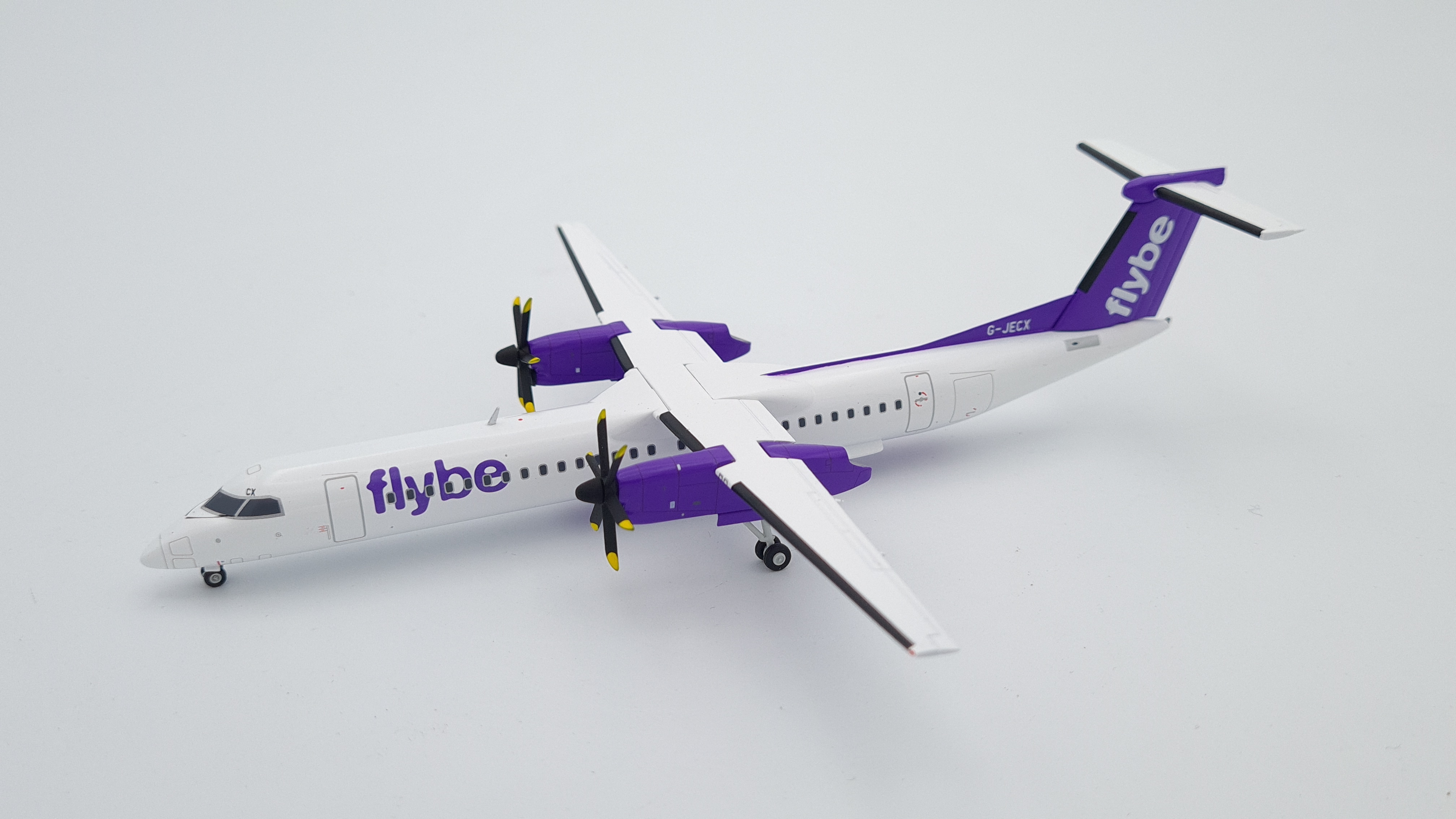 ScaleModelStore.com :: Herpa Wings 1:200 - 572248 - FlyBe Bombardier Q400