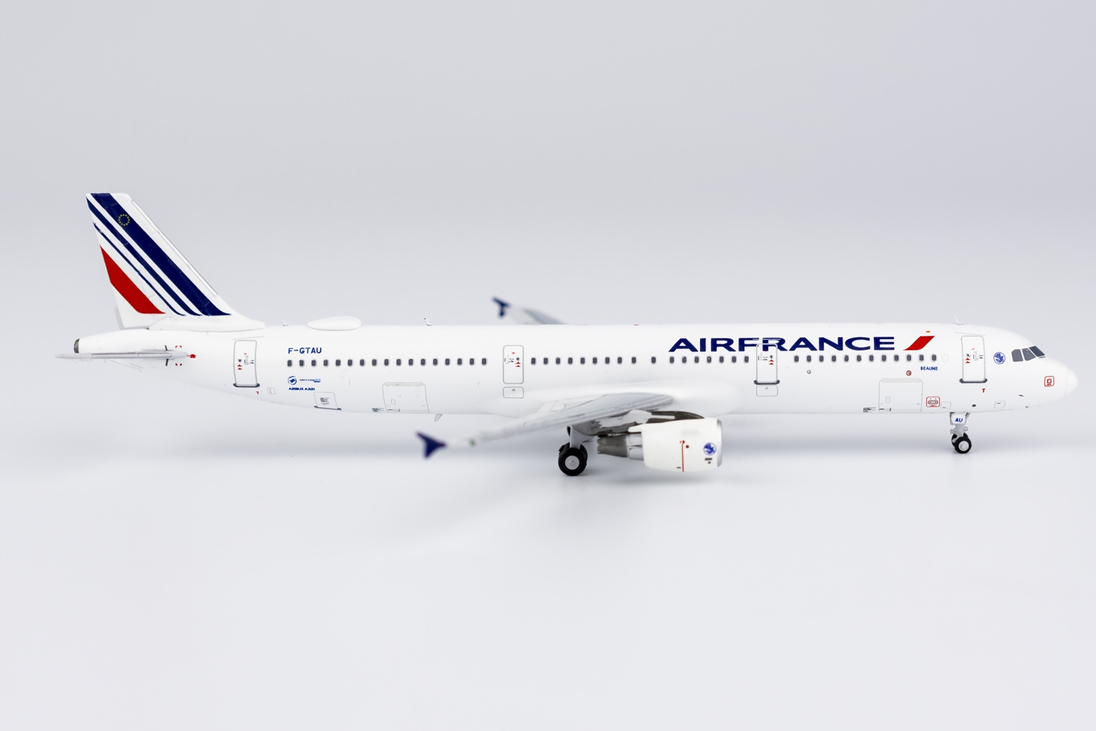 ScaleModelStore.com :: NG Models 1:400 - 13033 - Air France Airbus A321-200