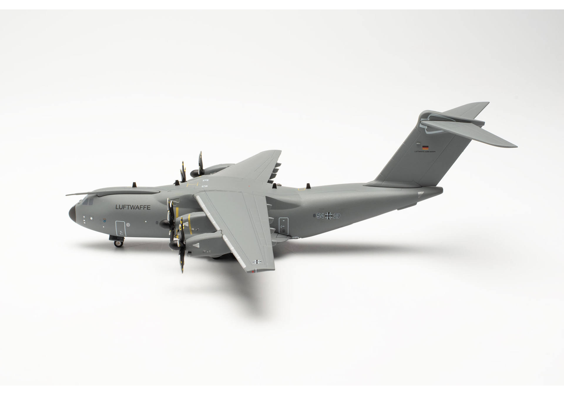 ScaleModelStore.com :: Herpa Wings 1:200 - 557207-004 - Luftwaffe ...