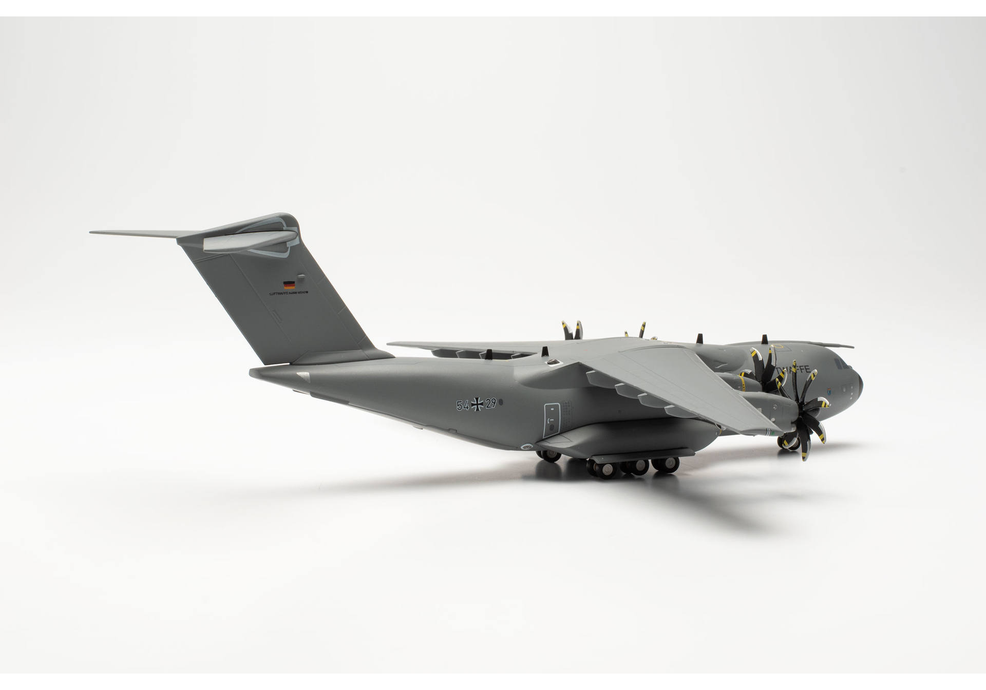 ScaleModelStore.com :: Herpa Wings 1:200 - 557207-004 - Luftwaffe ...