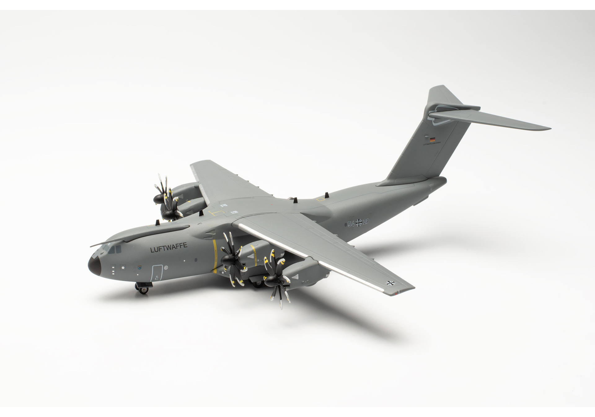 ScaleModelStore.com :: Herpa Wings 1:200 - 557207-004 - Luftwaffe ...