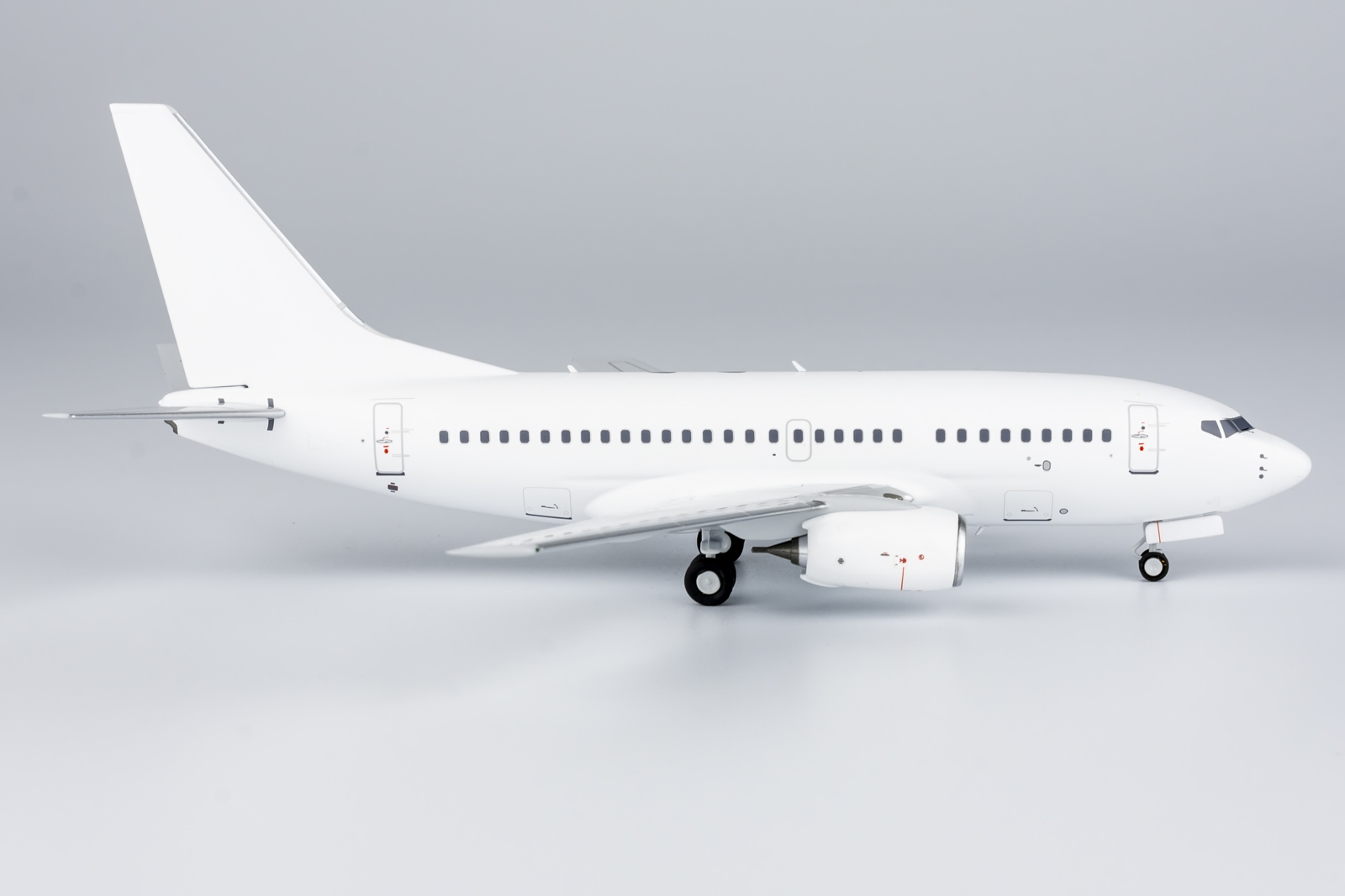 ScaleModelStore.com :: NG Models 1:200 - 06000 - Blank Boeing 737-600